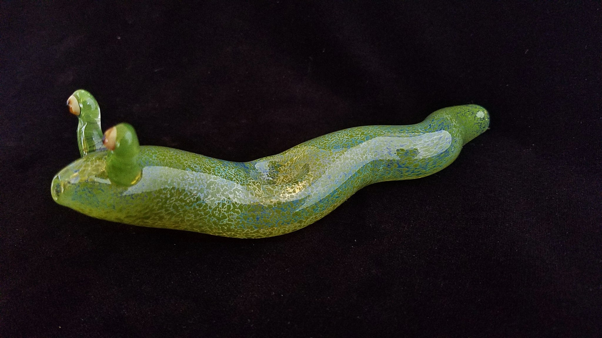 Glass Slug Pipe (Green Version) – Glass Den